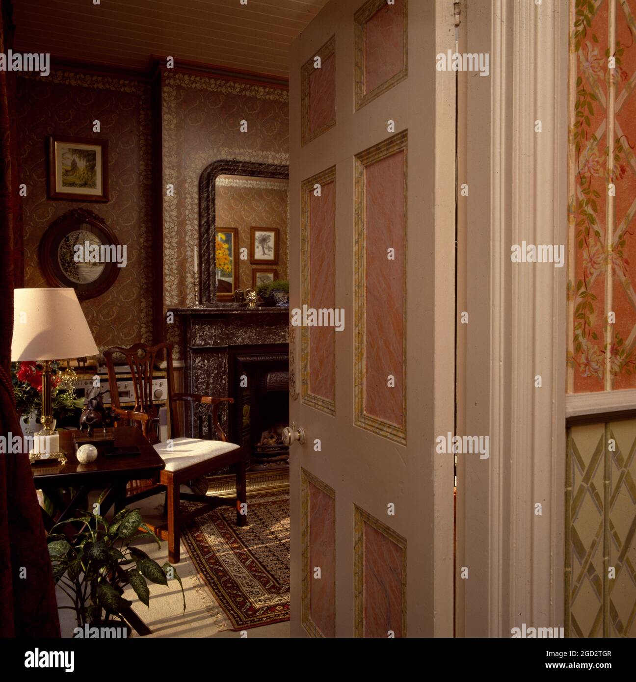 Hallway view hi-res stock photography and images - Alamy