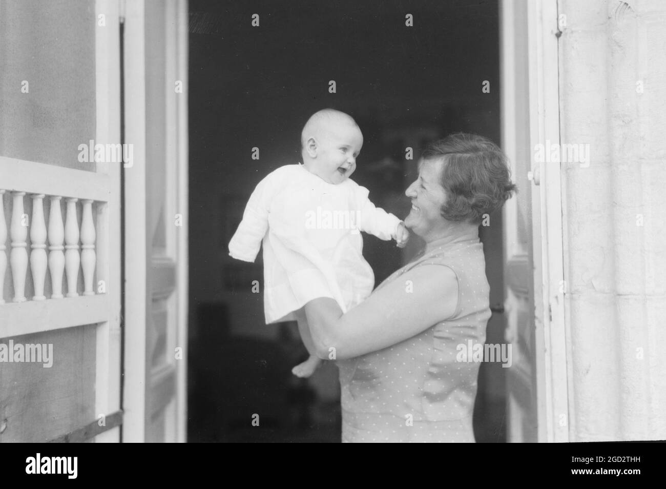 Historical woman holding a baby hi-res stock photography and images - Alamy