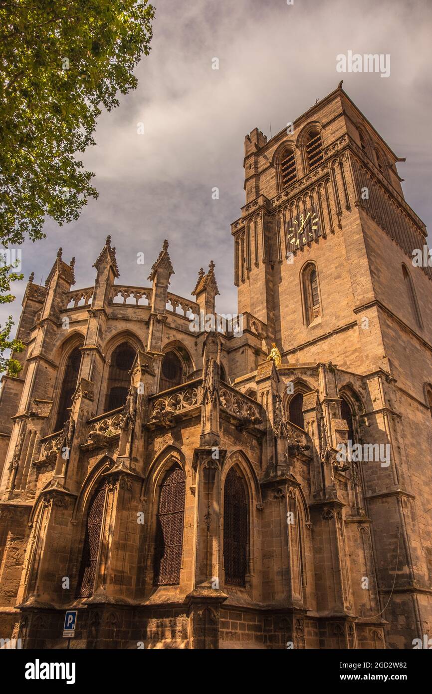 Landscape view of the old medieval town of Avignon, France Stock Photo ...