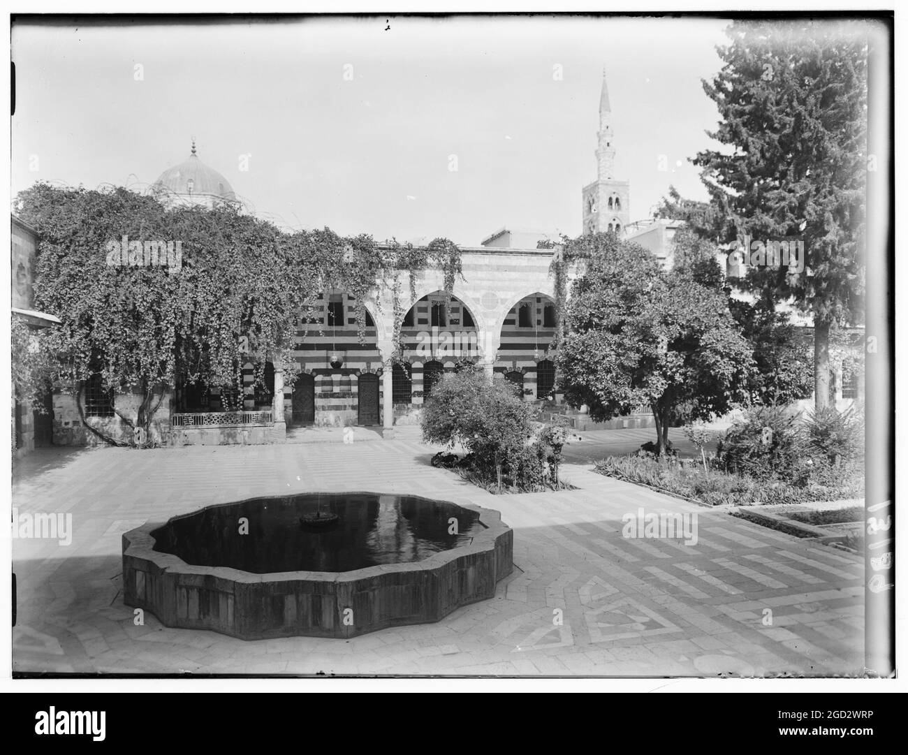 Damascus syria fountain Cut Out Stock Images & Pictures - Alamy