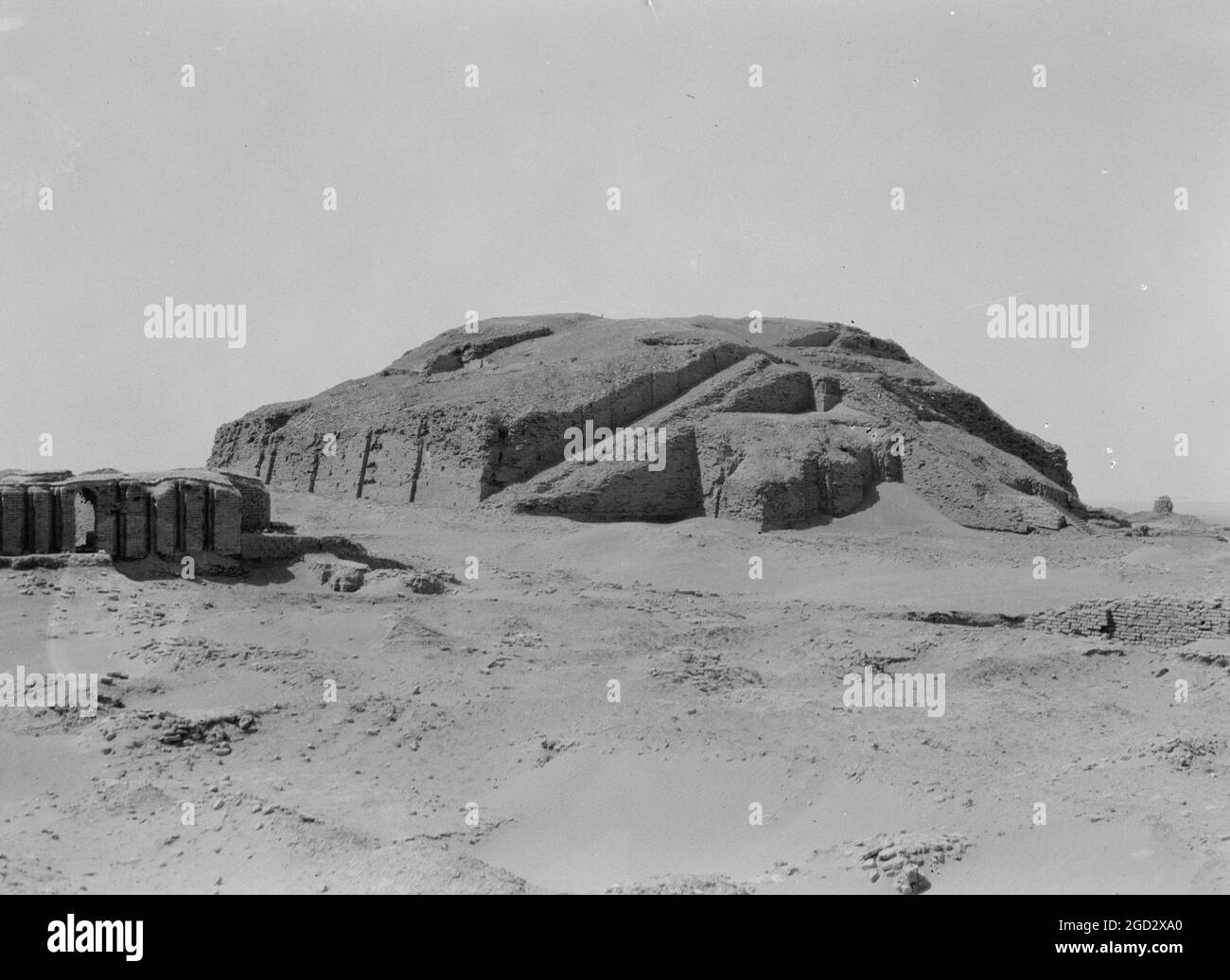 Ur of the chaldees hi-res stock photography and images - Alamy