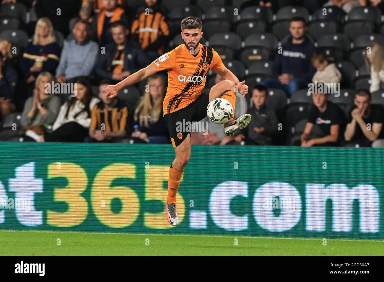 Brandon Fleming #21 of Hull City controls the ball Stock Photo - Alamy