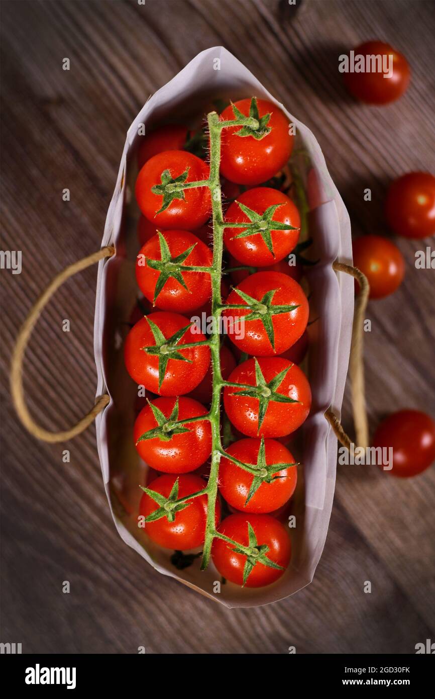 Tomato Trusses High Resolution Stock Photography and Images - Alamy