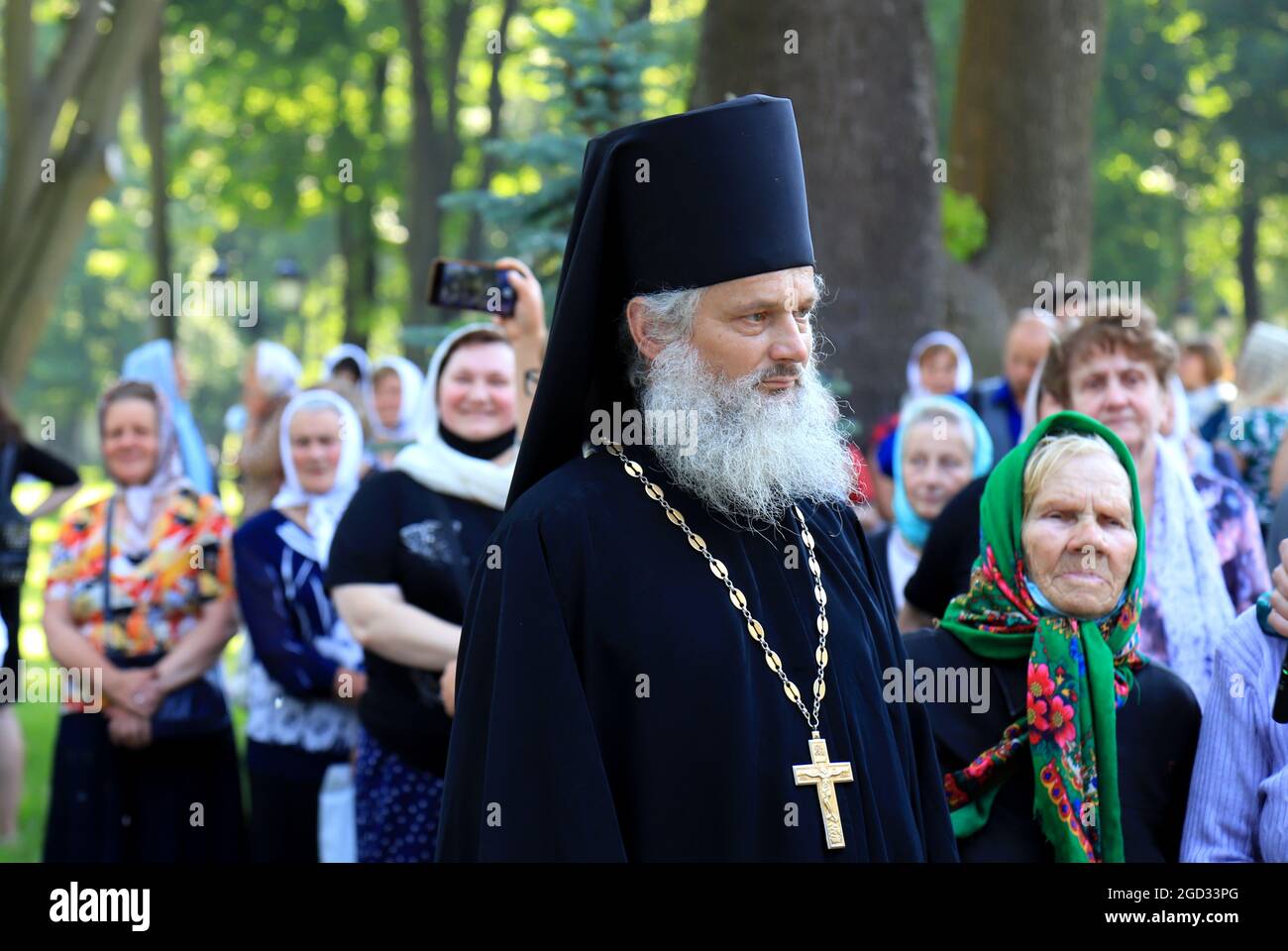 Senior orthodox priest hi-res stock photography and images - Alamy