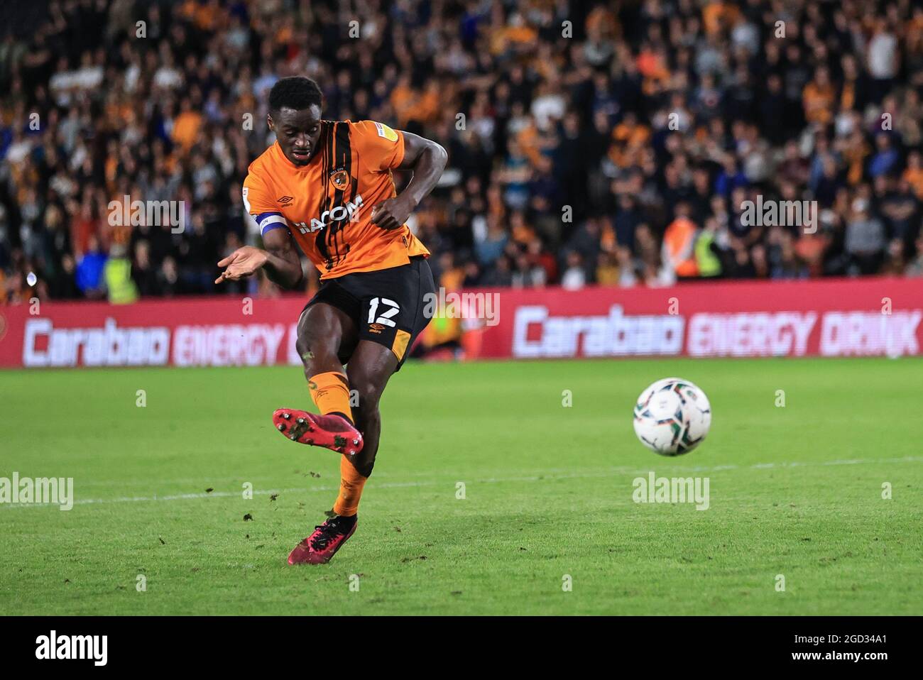 Josh Emmanuel #12 of Hull City scores his penalty Stock Photo - Alamy