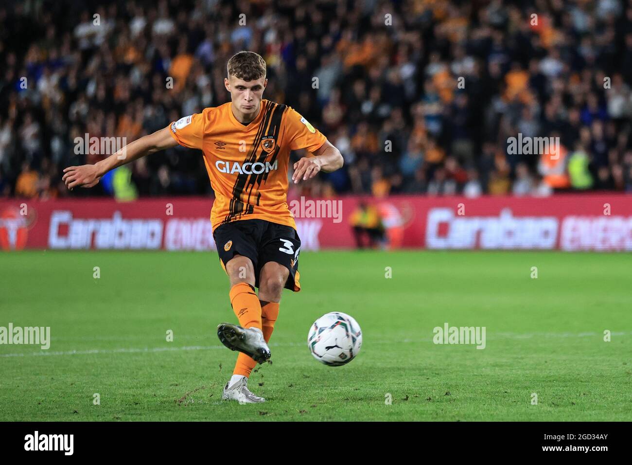 Will Jarvis #36 of Hull City scores his penalty Stock Photo - Alamy