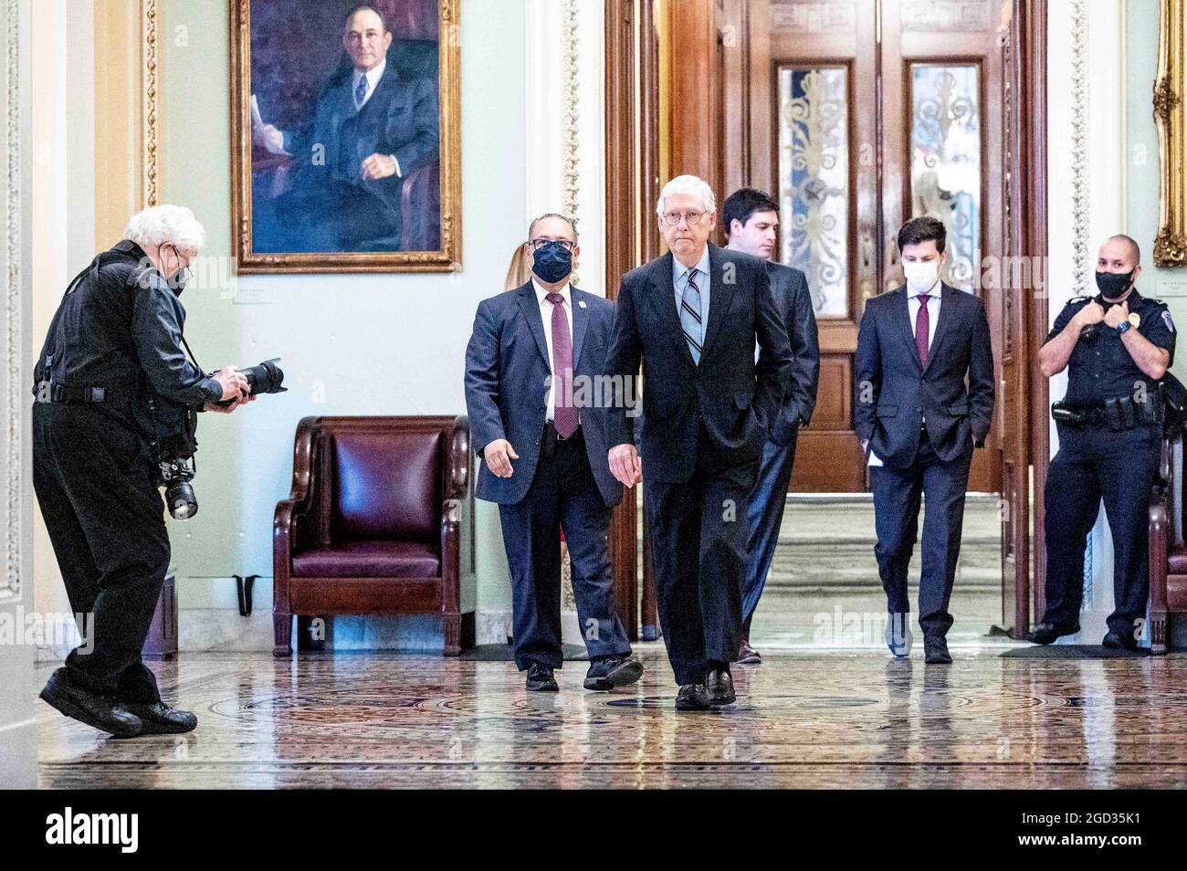 Mitch mcconnell walking hi-res stock photography and images - Alamy