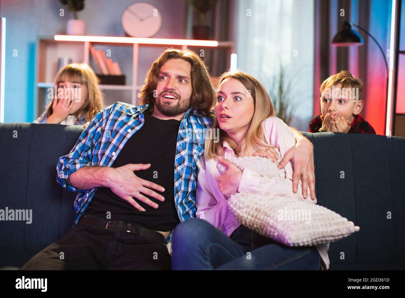 Scared children tv hi-res stock photography and images - Alamy