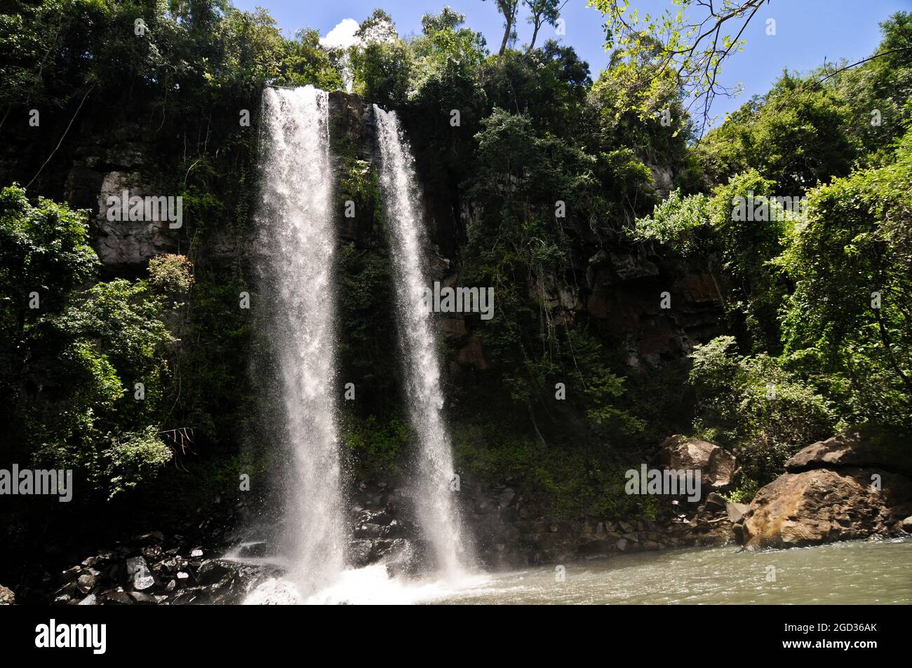 Macuco falls hi-res stock photography and images - Alamy