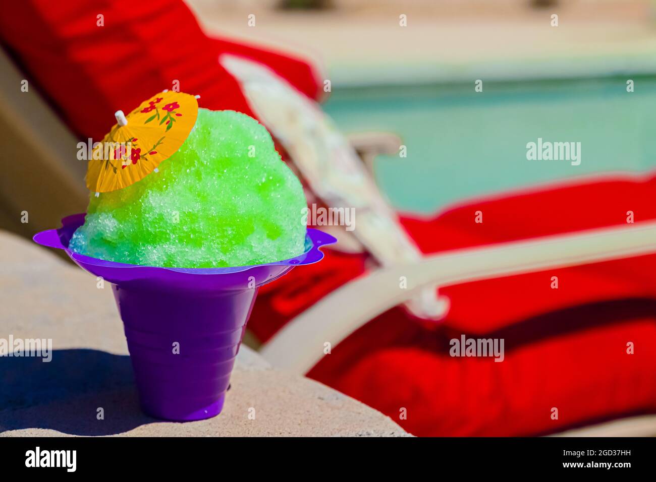 Rainbow shave ice hi-res stock photography and images - Alamy