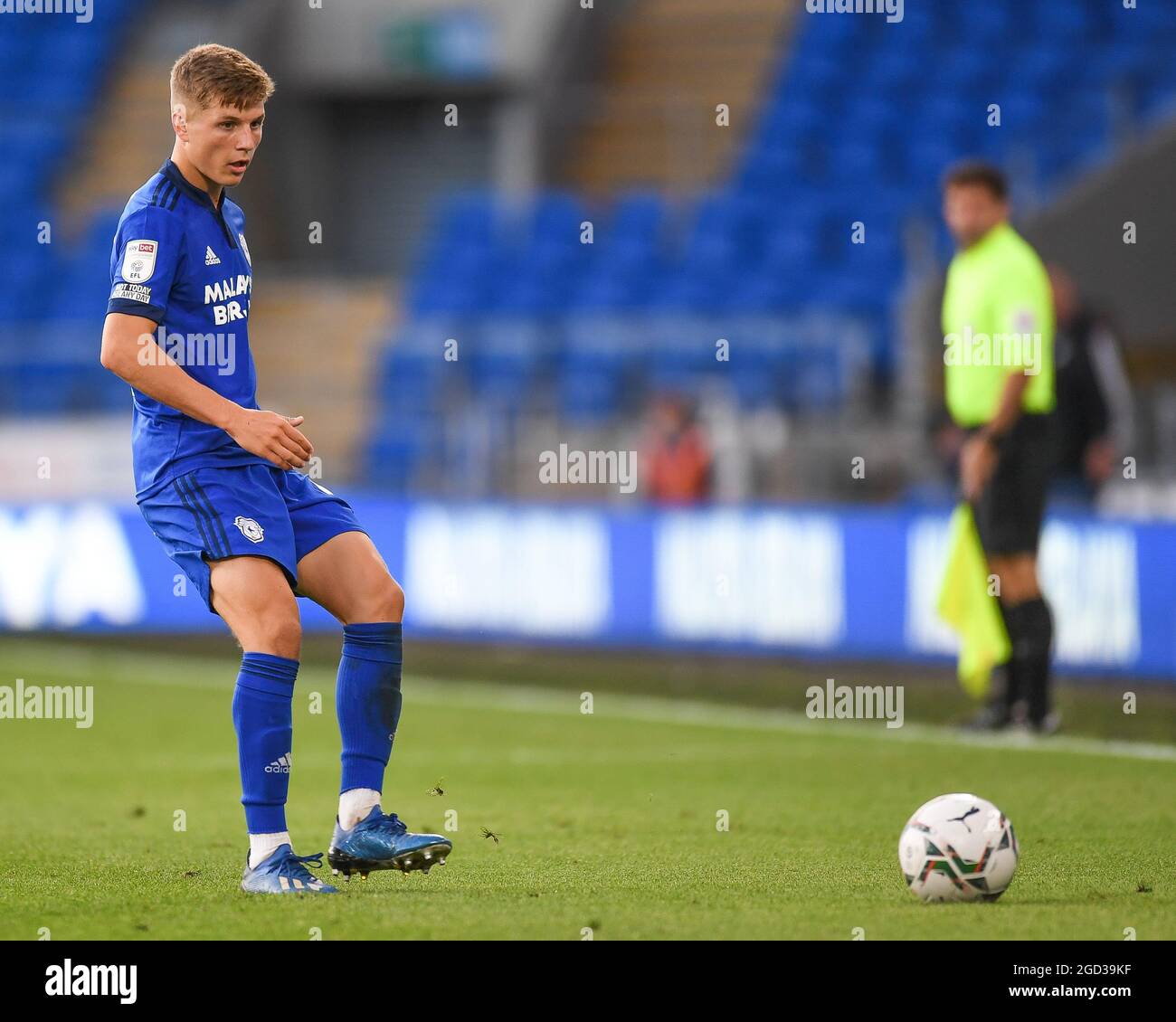 Thomas Davies #40 of Cardiff City in action during the game Stock Photo ...