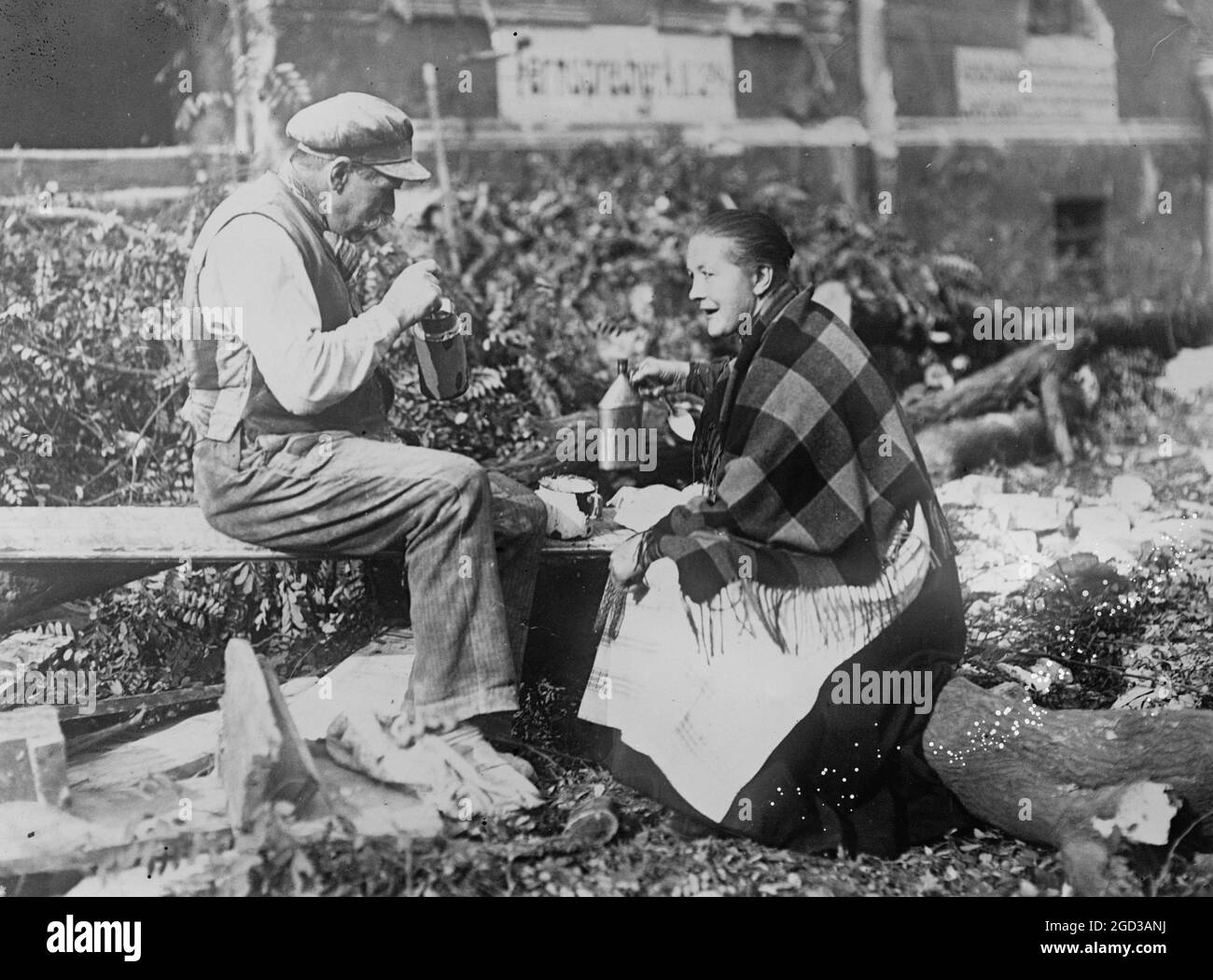 Husband and wife laborers in Berlin Germany ca. between 1909 and 1920 ...