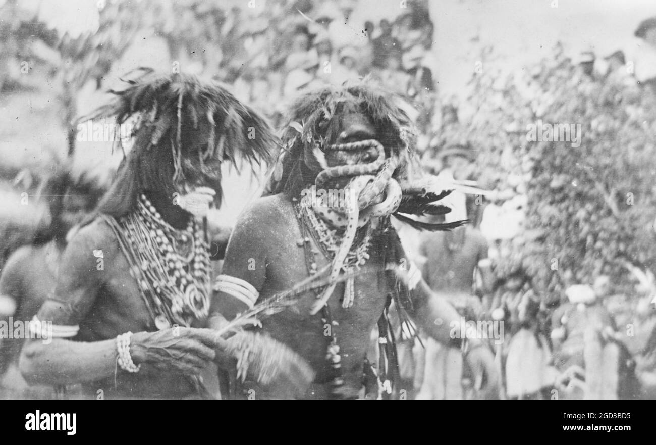 Inake dance hi-res stock photography and images - Alamy