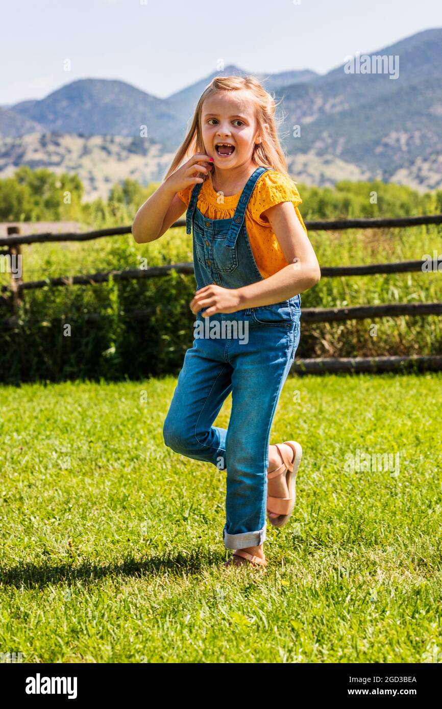 Hot girl running hi-res stock photography and images - Alamy
