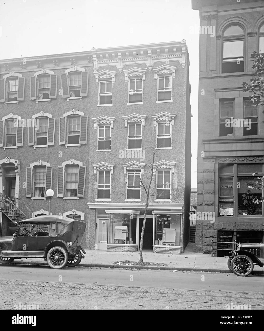 Early 1900s metropolitan decorating company hi-res stock photography ...