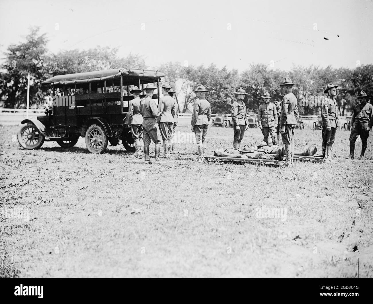 Early 1900s ambulance hi-res stock photography and images - Alamy