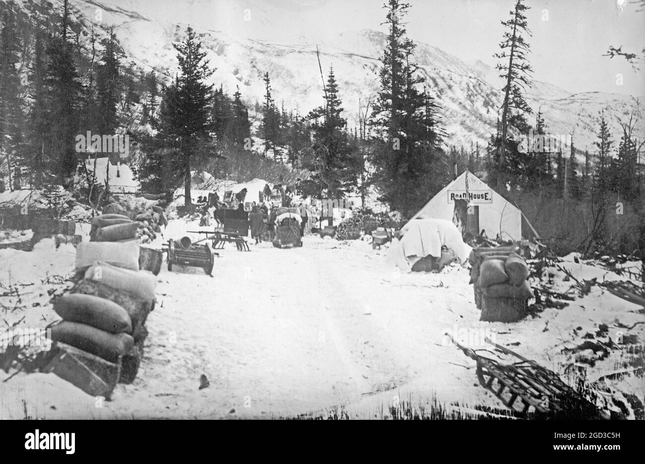 Archival alaska road house hi-res stock photography and images - Alamy