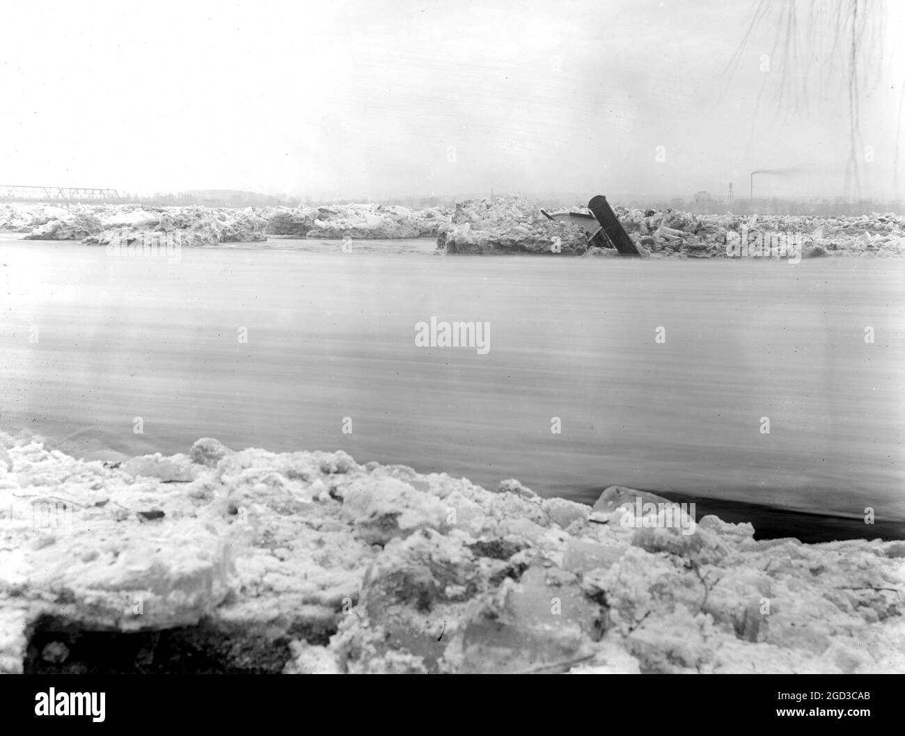 Historical ice jam hi-res stock photography and images - Alamy