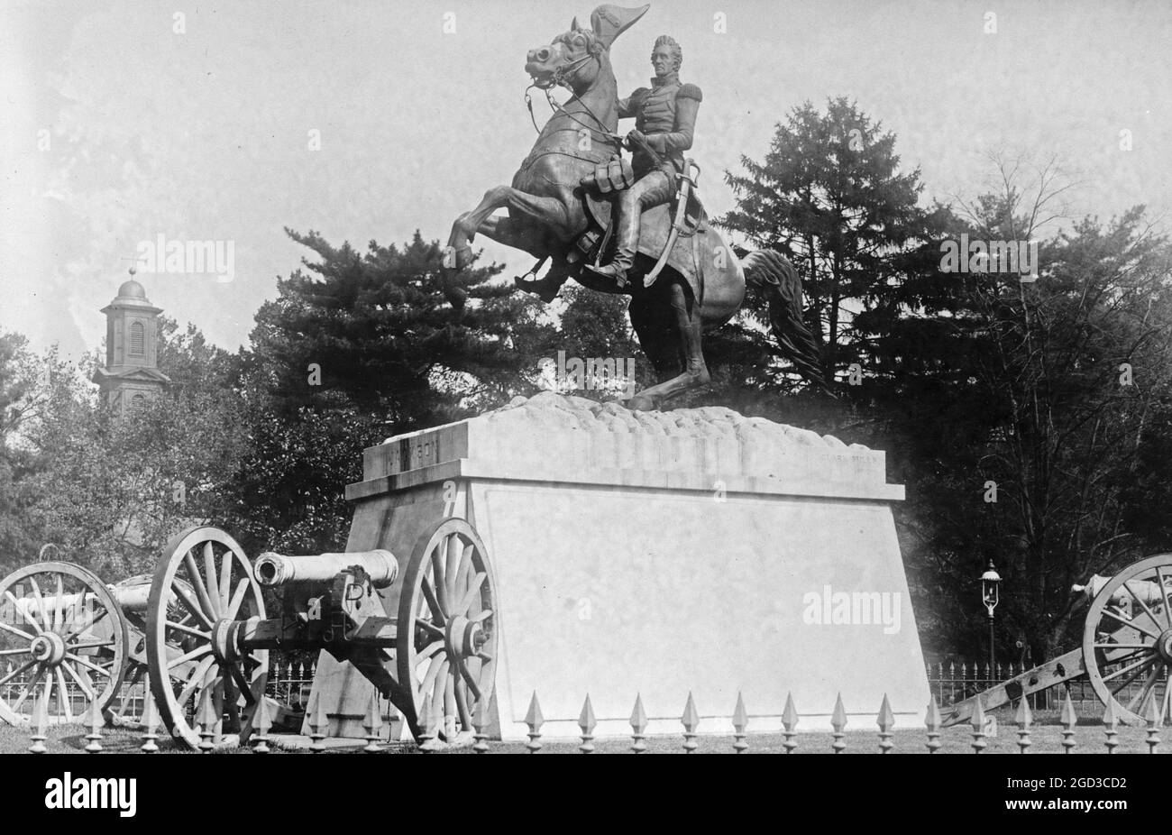 Historical andrew jackson statue Black and White Stock Photos & Images ...