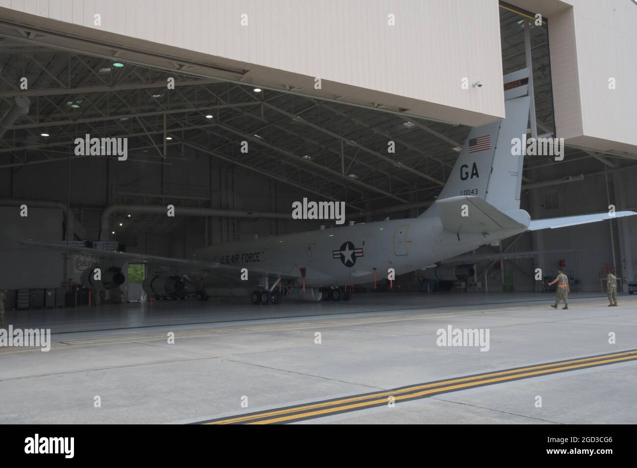 U.S. Airmen with the 116th Air Control Wing, Georgia Air National Guard ...