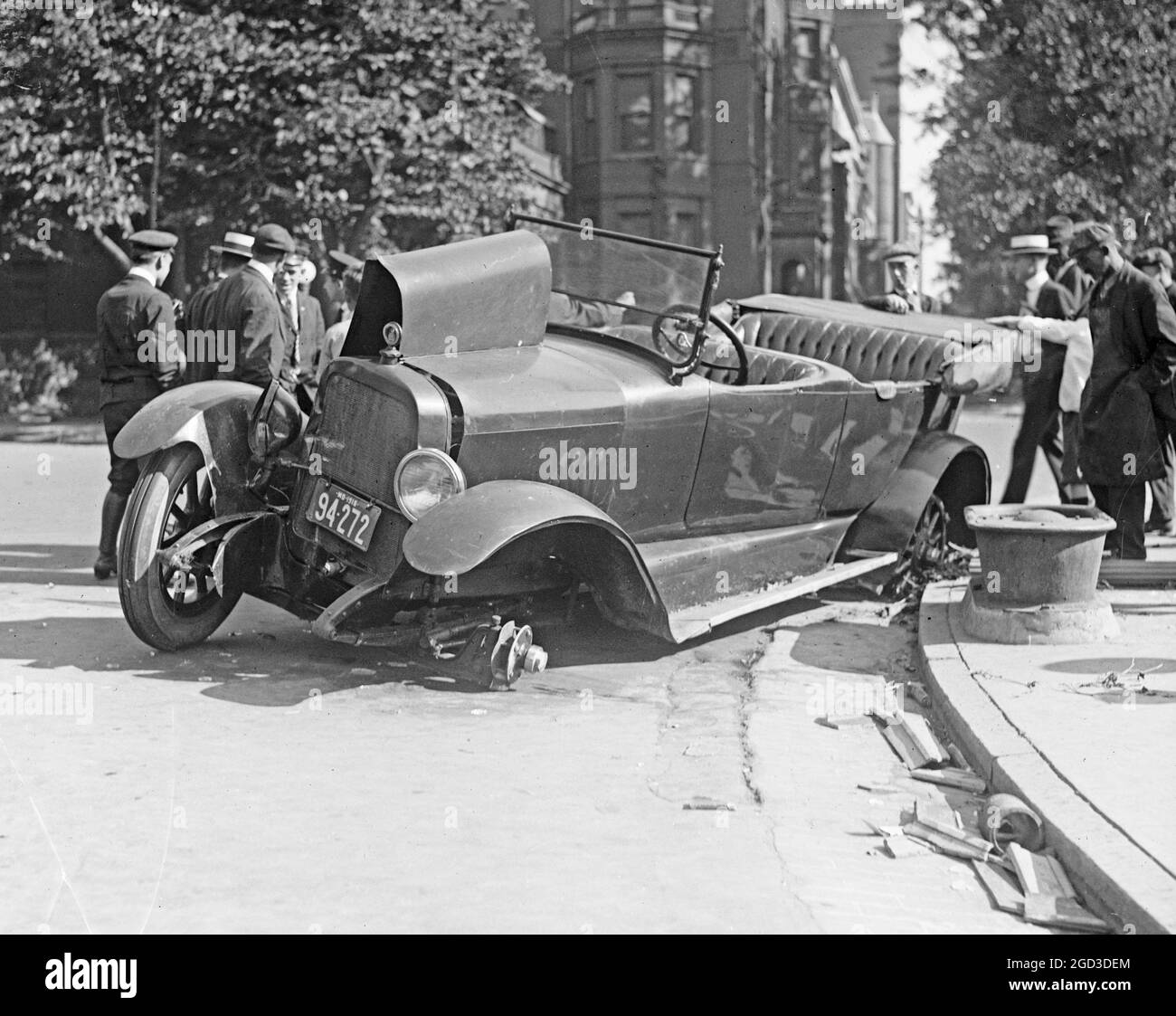 Early 1900s car crash hi-res stock photography and images - Alamy