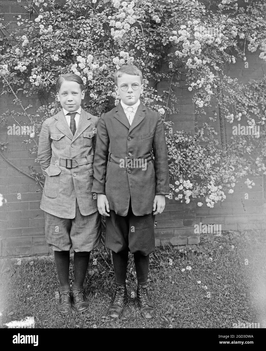 Early 1900s boys Black and White Stock Photos & Images - Alamy