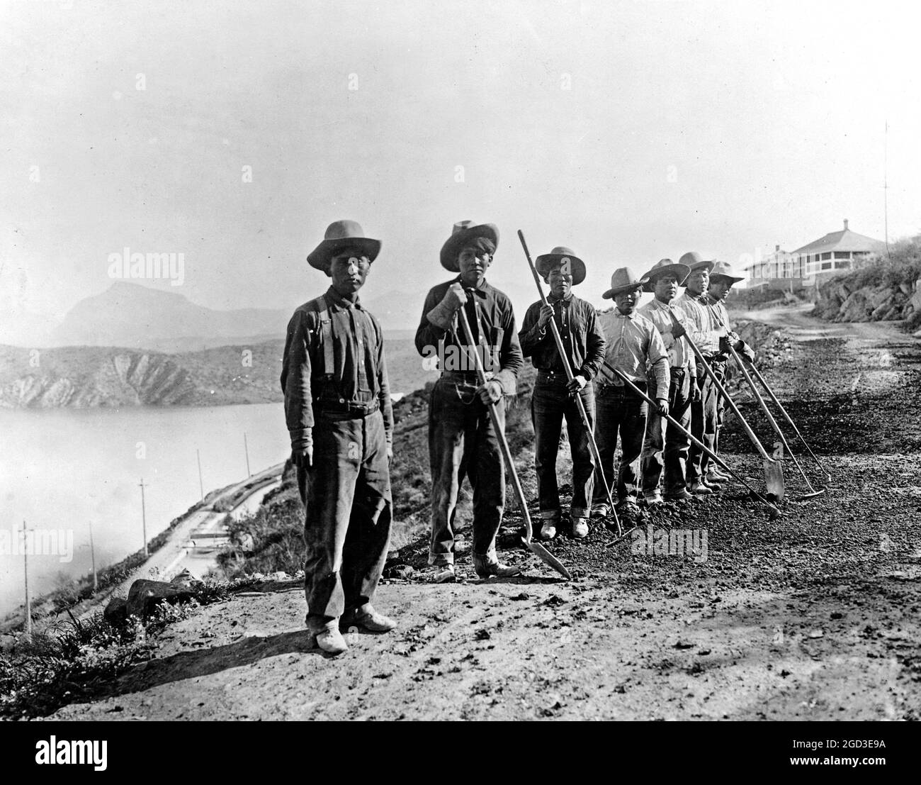 Historical native american laborers hi-res stock photography and images ...