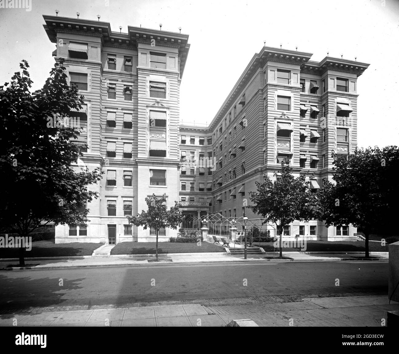 More apartments Black and White Stock Photos & Images - Alamy