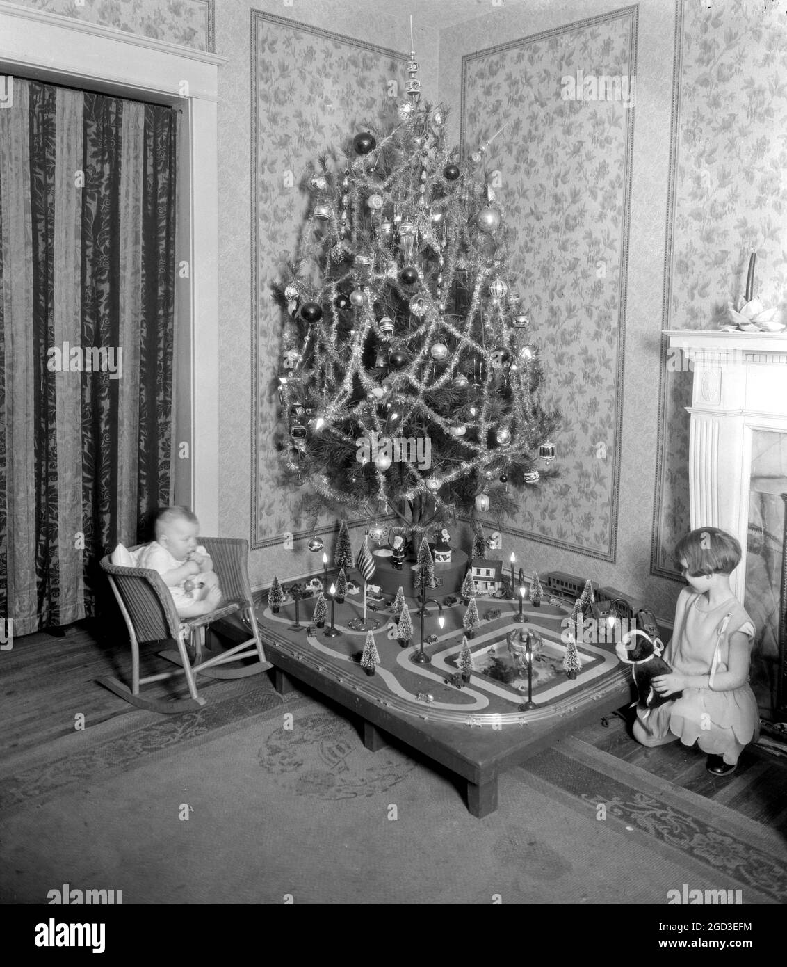 Christmas tree ca. between 1910 and 1935 Stock Photo - Alamy