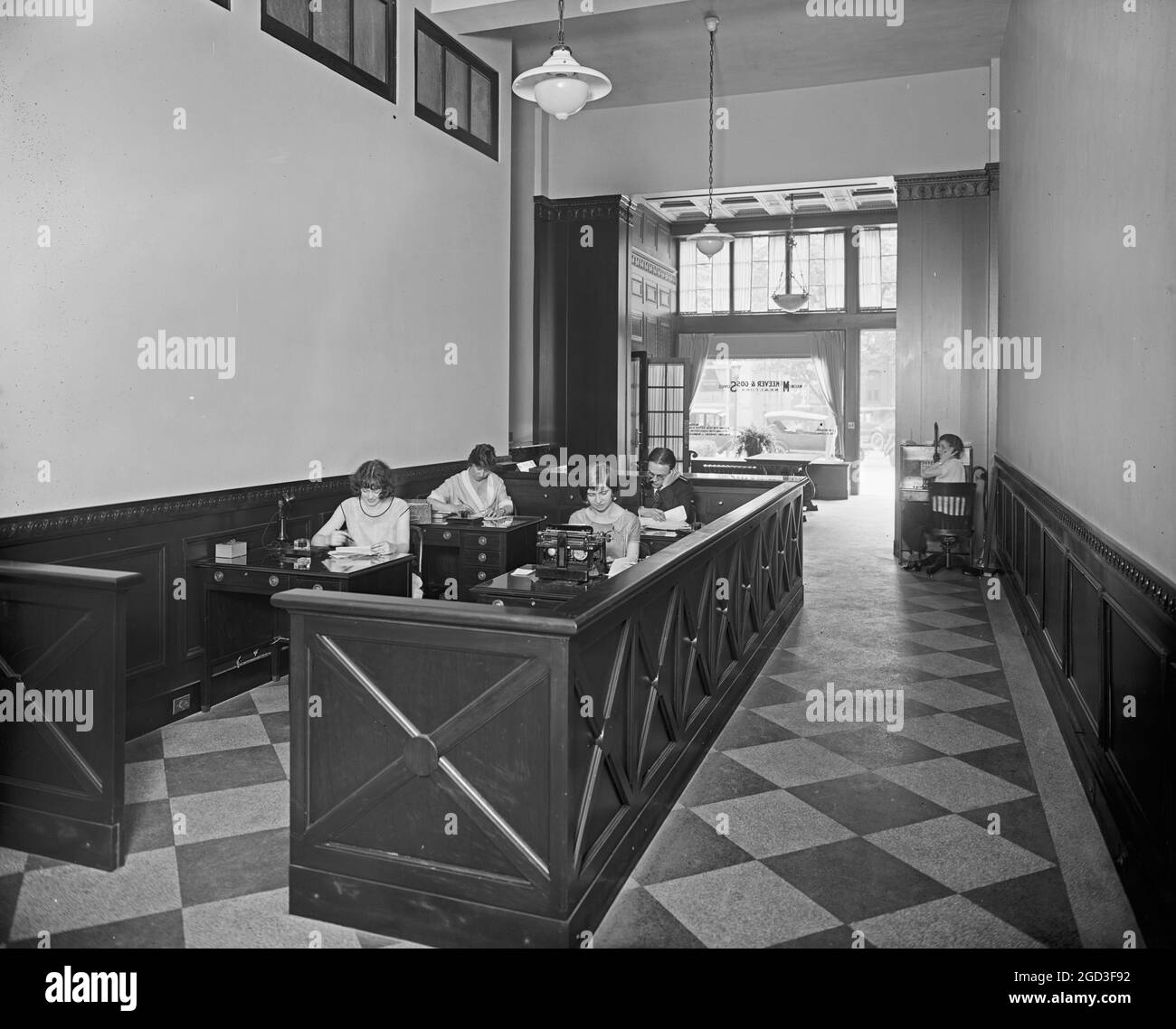 Early 1900s office interior hi-res stock photography and images - Alamy