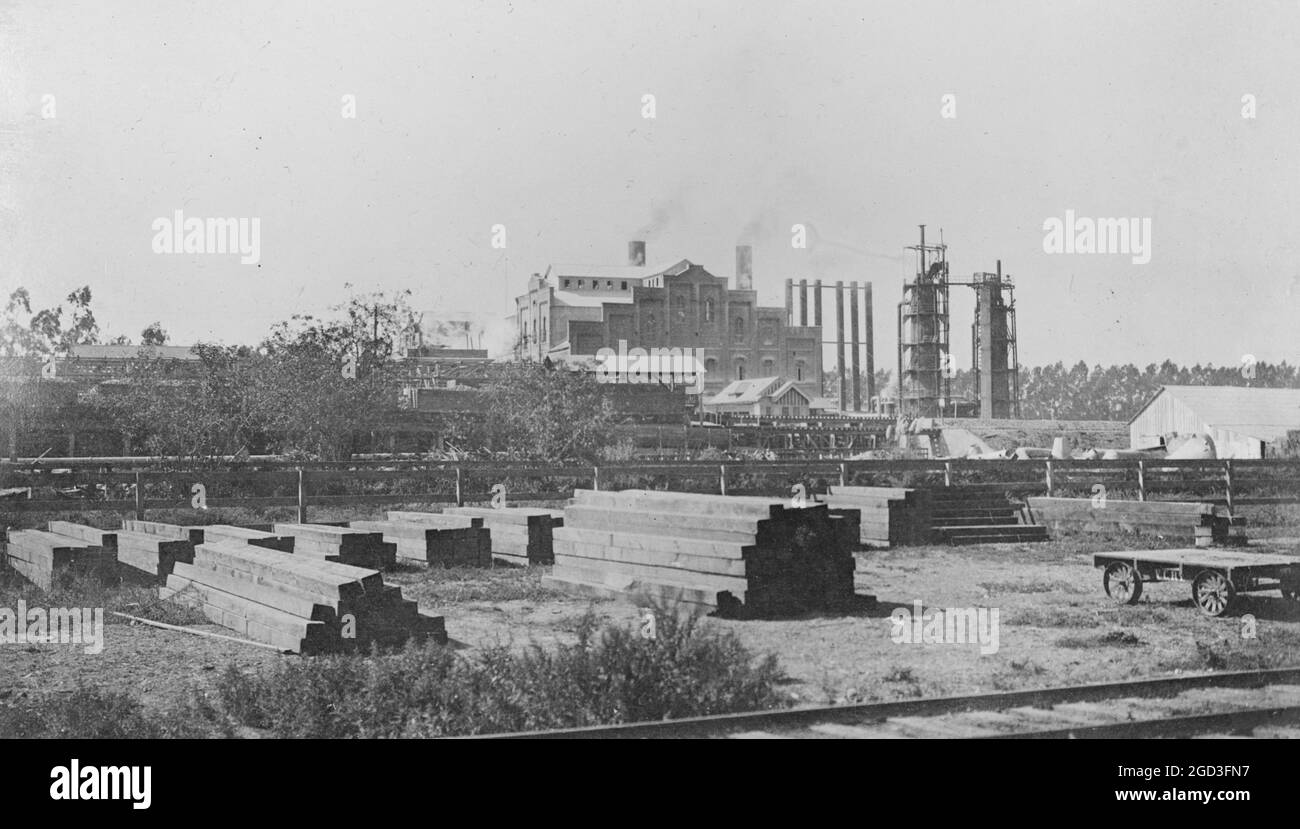 Early 1900s lime kilns hi-res stock photography and images - Alamy