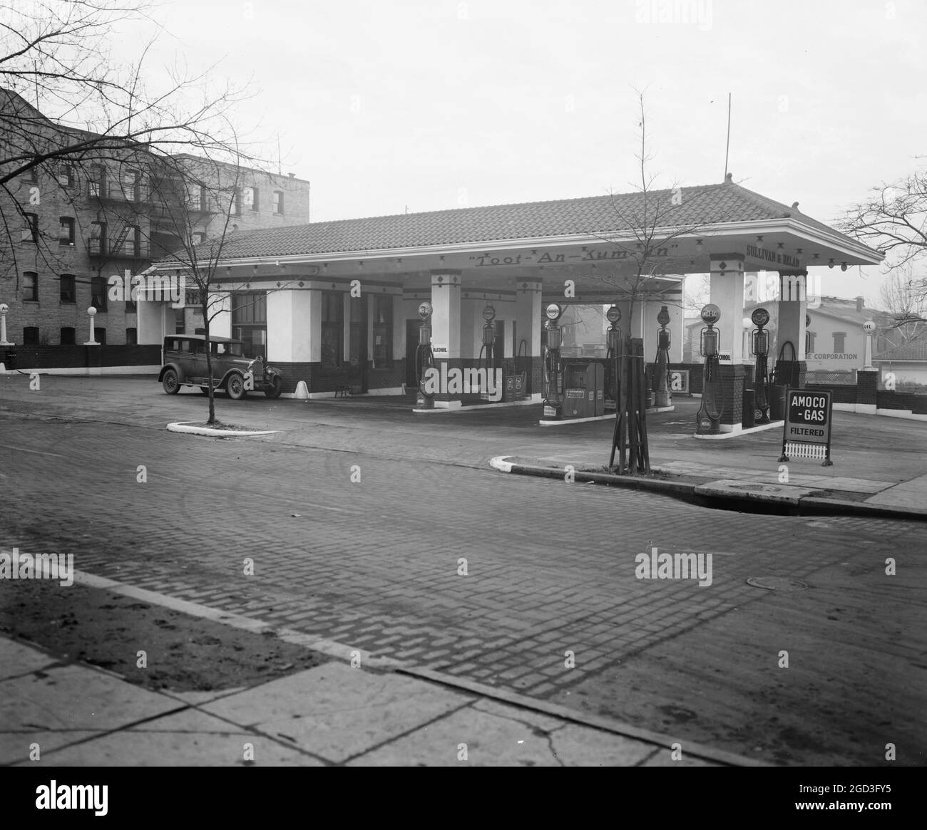 This Amoco station at 14th and Belmont streets N.W. in Washington’s ...