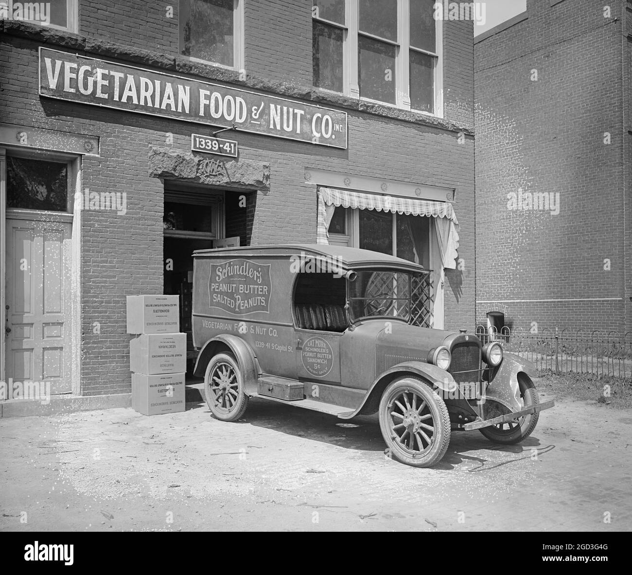 Schindlers peanut butter truck Black and White Stock Photos & Images ...