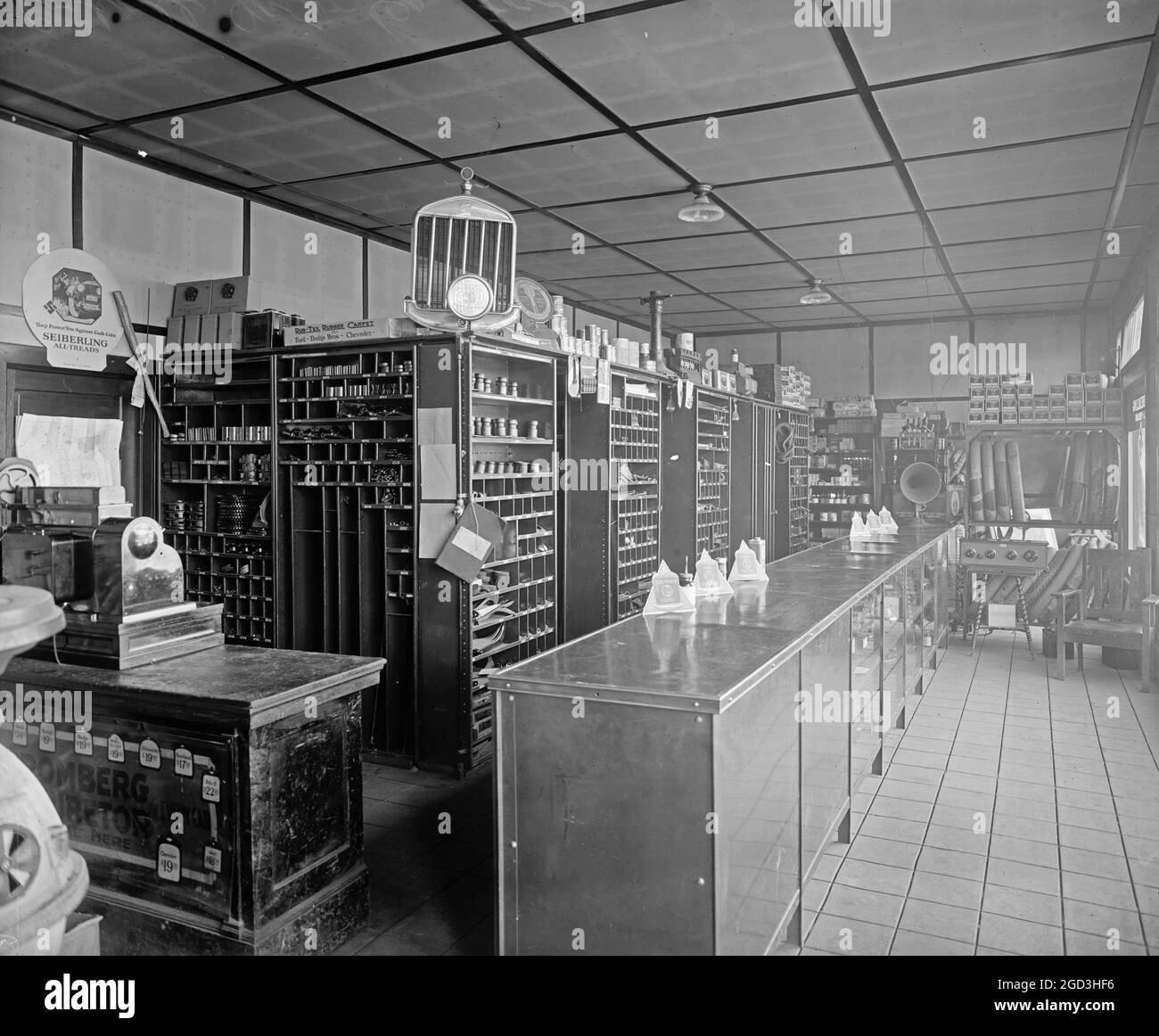 Early 1900s store interior hi-res stock photography and images - Alamy
