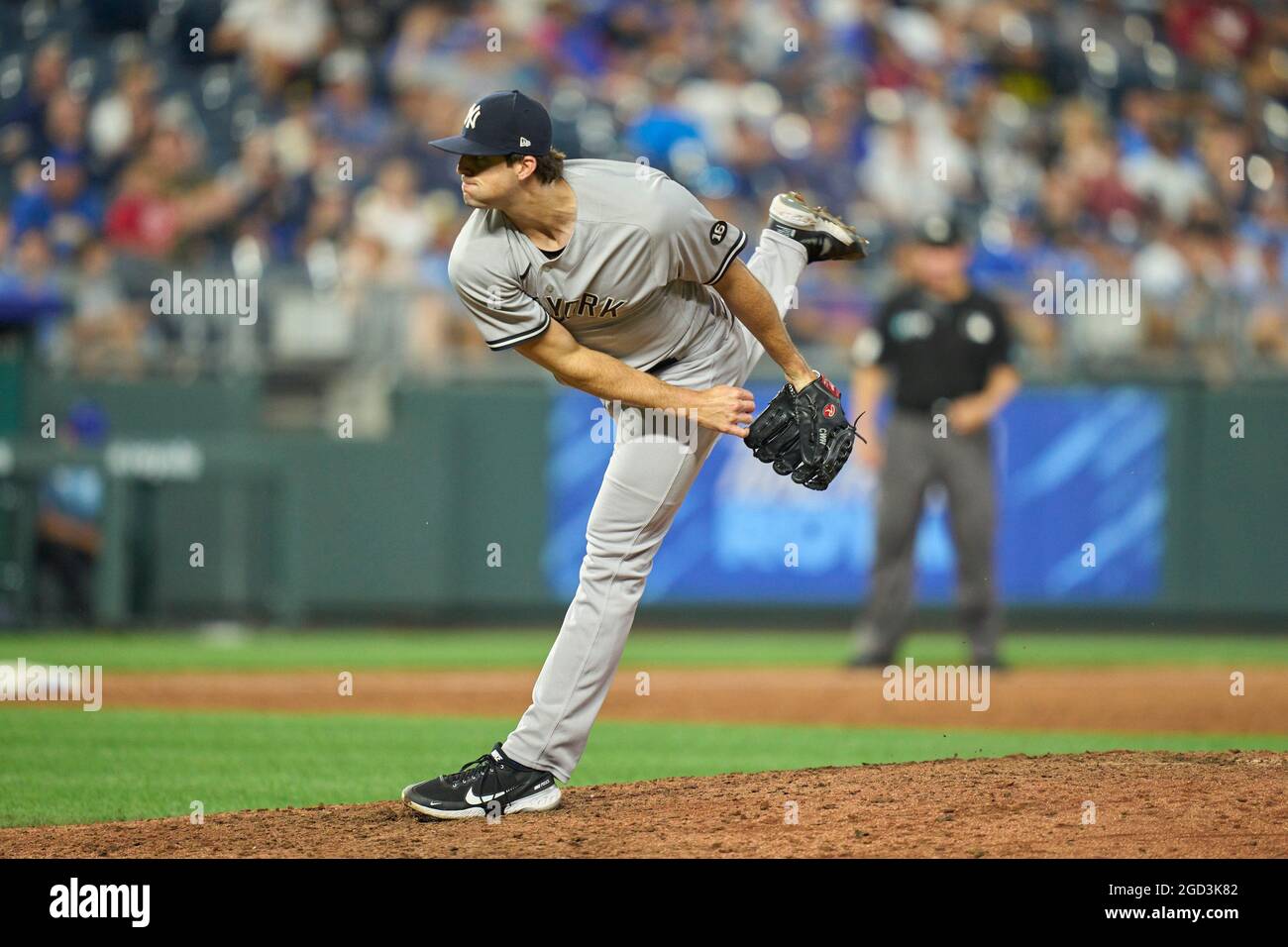 August 9 2021: New York pitcher Clay Holmes (35) throws a pitch during ...