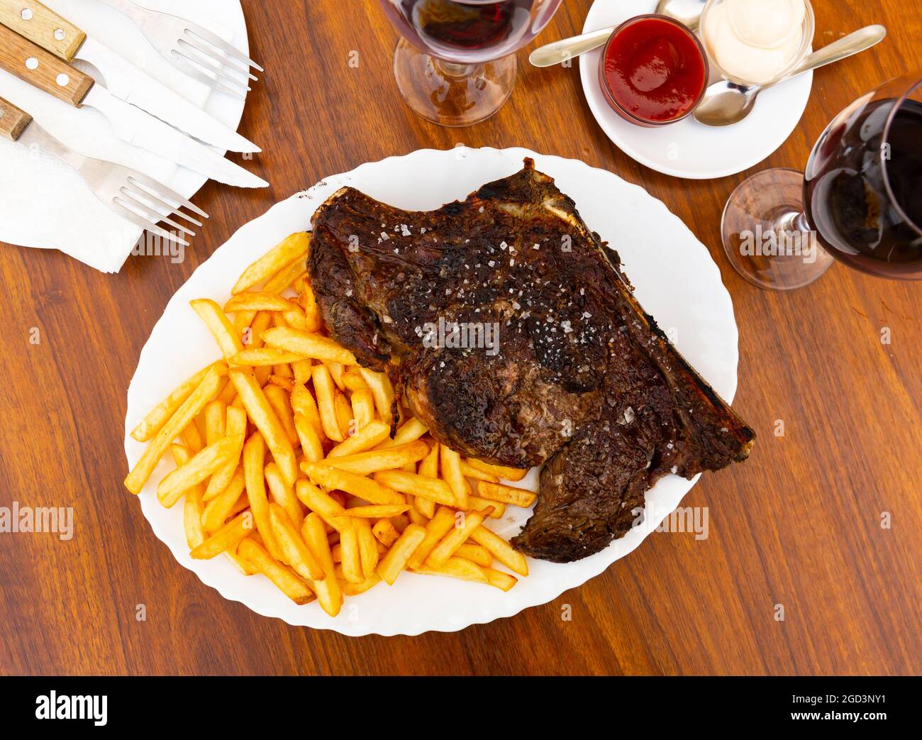 Beef entrecote hi-res stock photography and images - Alamy