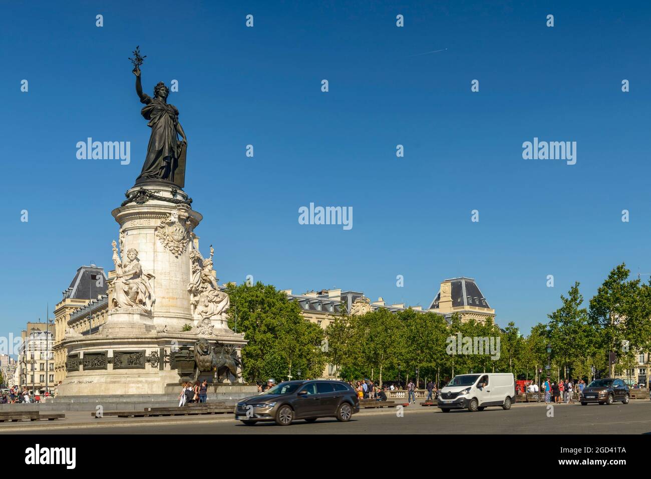 FRANCE, PARIS (75011), REPUBLIC SQUARE (PLACE DE LA REPUBLIQUE Stock ...