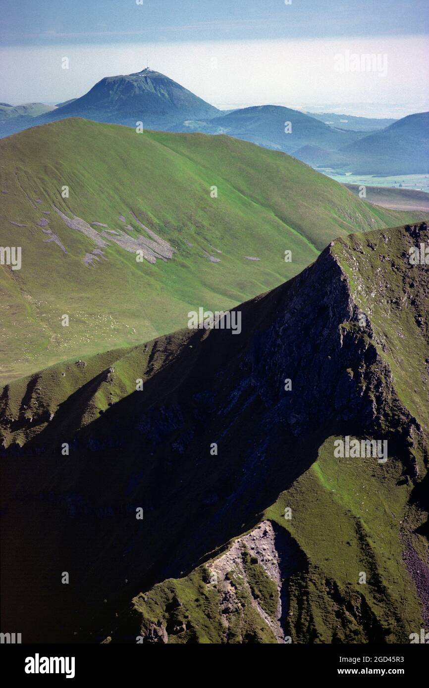 FRANCE. PUY DE DOME (63) PANORAMA FROM THE PUY DE SANCY 1885M IN THE ...