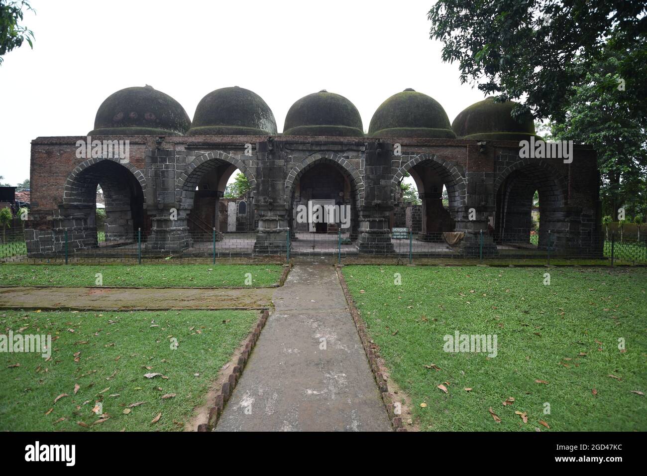 Zafar Khan Ghazi Masjid (1298 CE). Tribeni, Hooghly, West Bengal, India ...