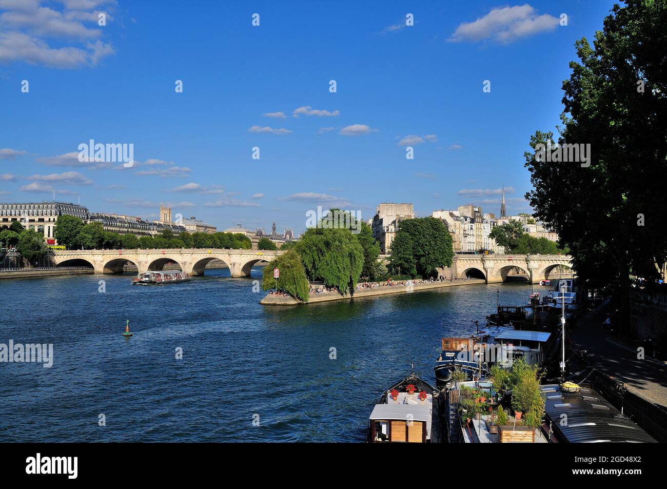 FRANCE, PARIS (75) 1ST ARRONDISSEMENT, THE ILE DE LA CITE AND PONT NEUF ...