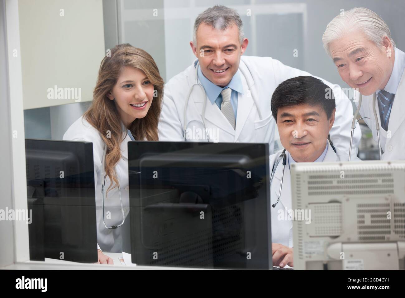 Doctors at work Stock Photo - Alamy