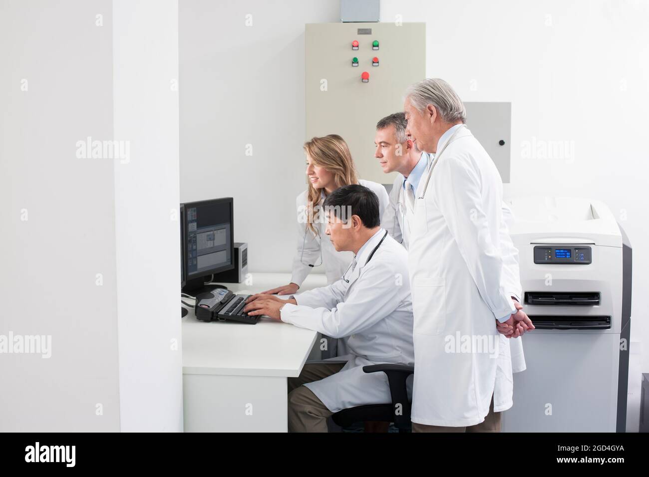 Doctors at work Stock Photo - Alamy