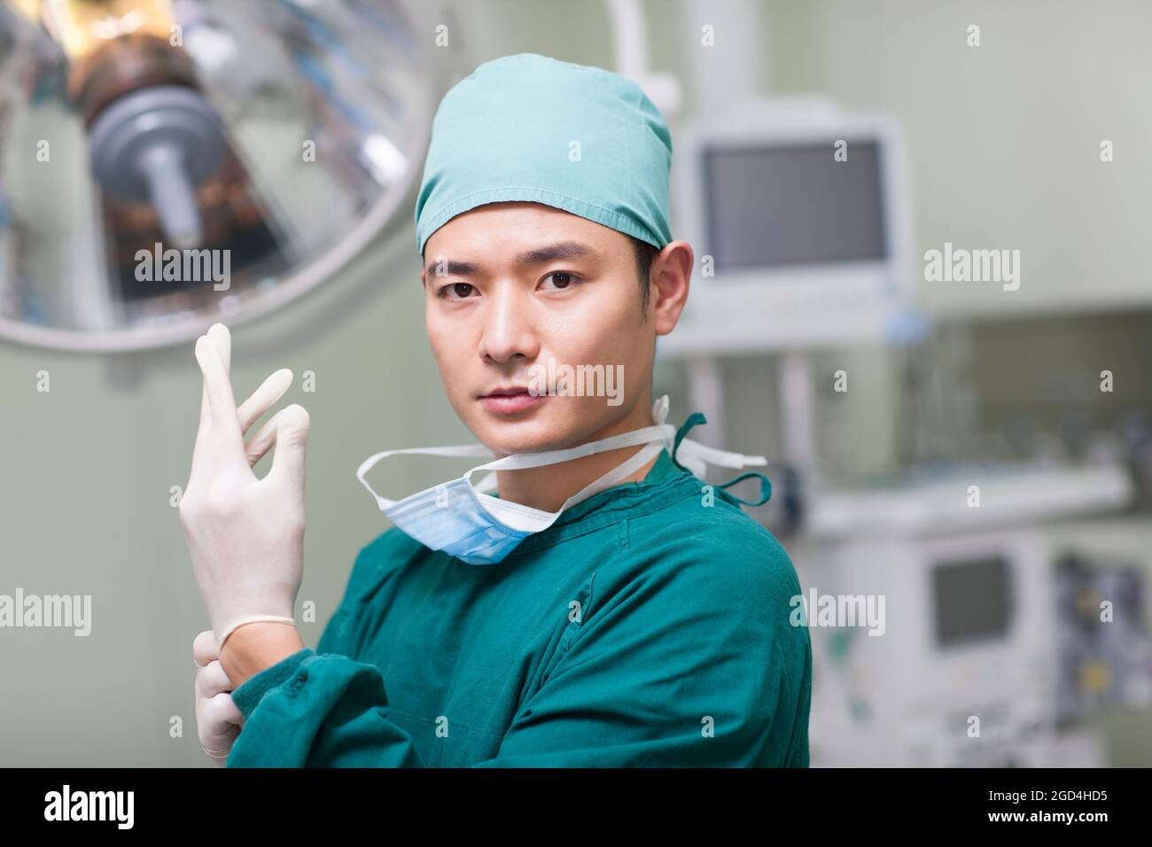 Young doctor preparing for surgery Stock Photo - Alamy