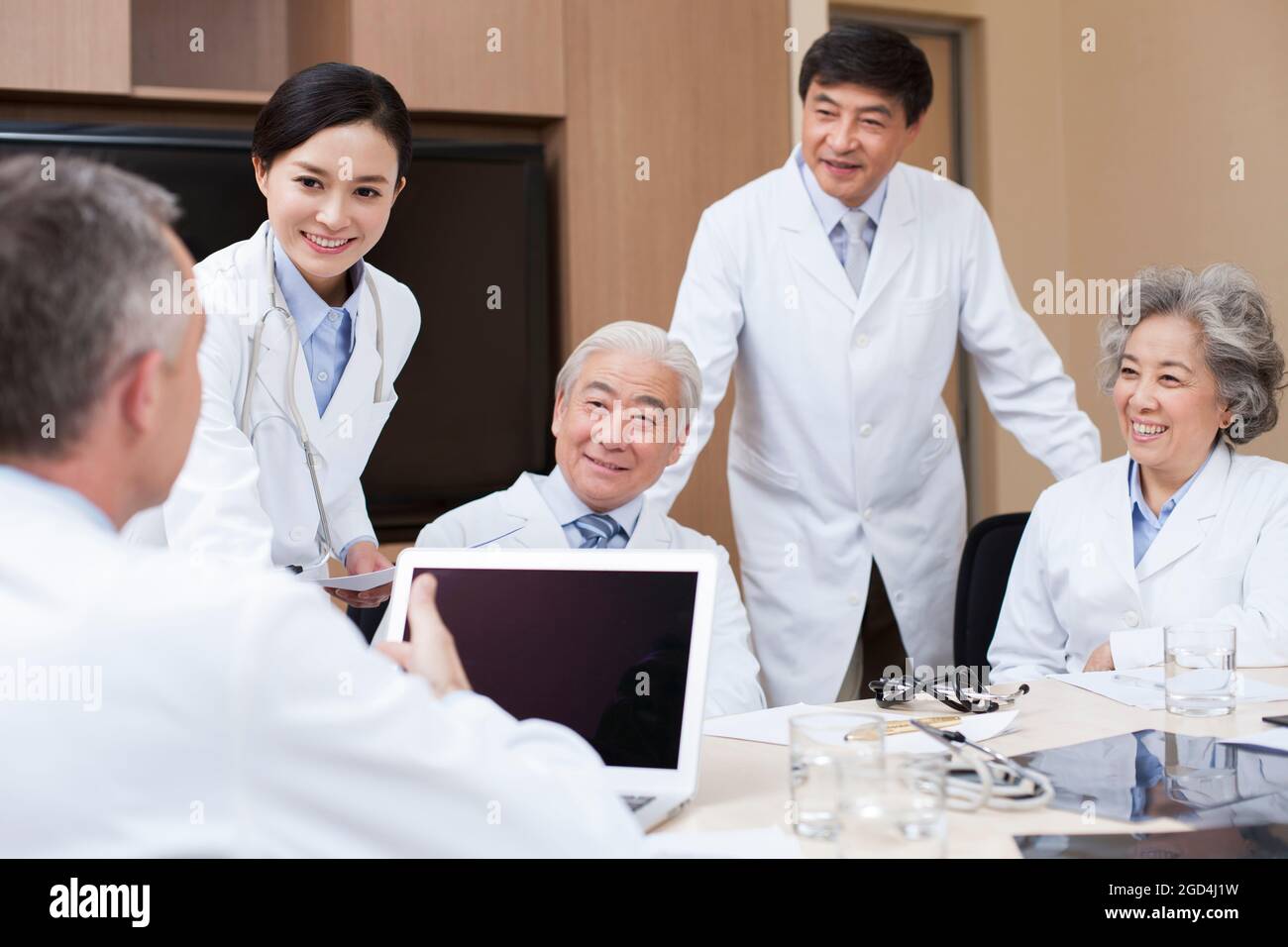 Medical experts holding a meeting Stock Photo - Alamy