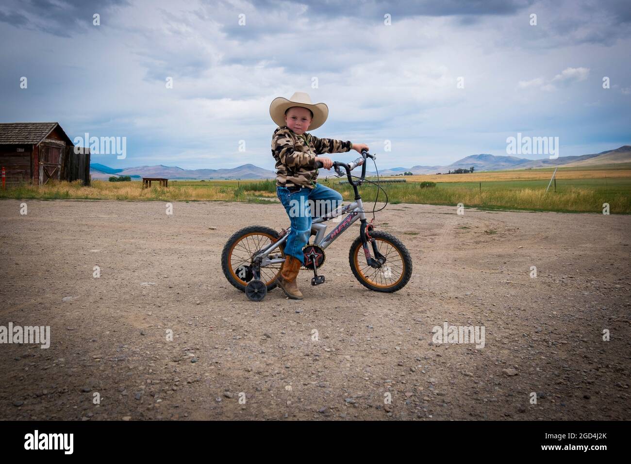 Montana family ranch child hi-res stock photography and images - Alamy