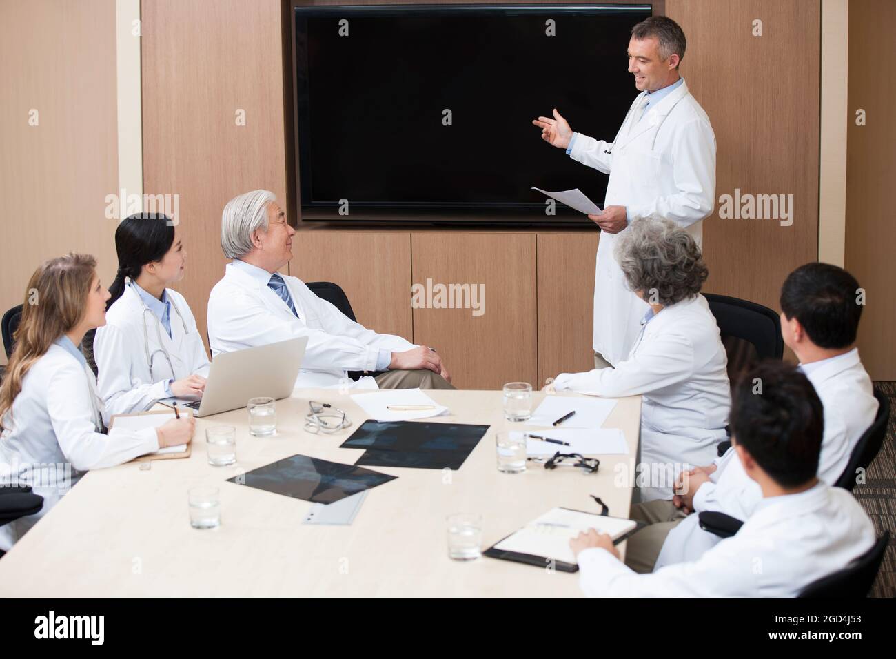 Medical experts holding a meeting Stock Photo - Alamy