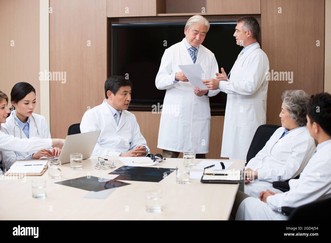 Medical experts holding a meeting Stock Photo - Alamy