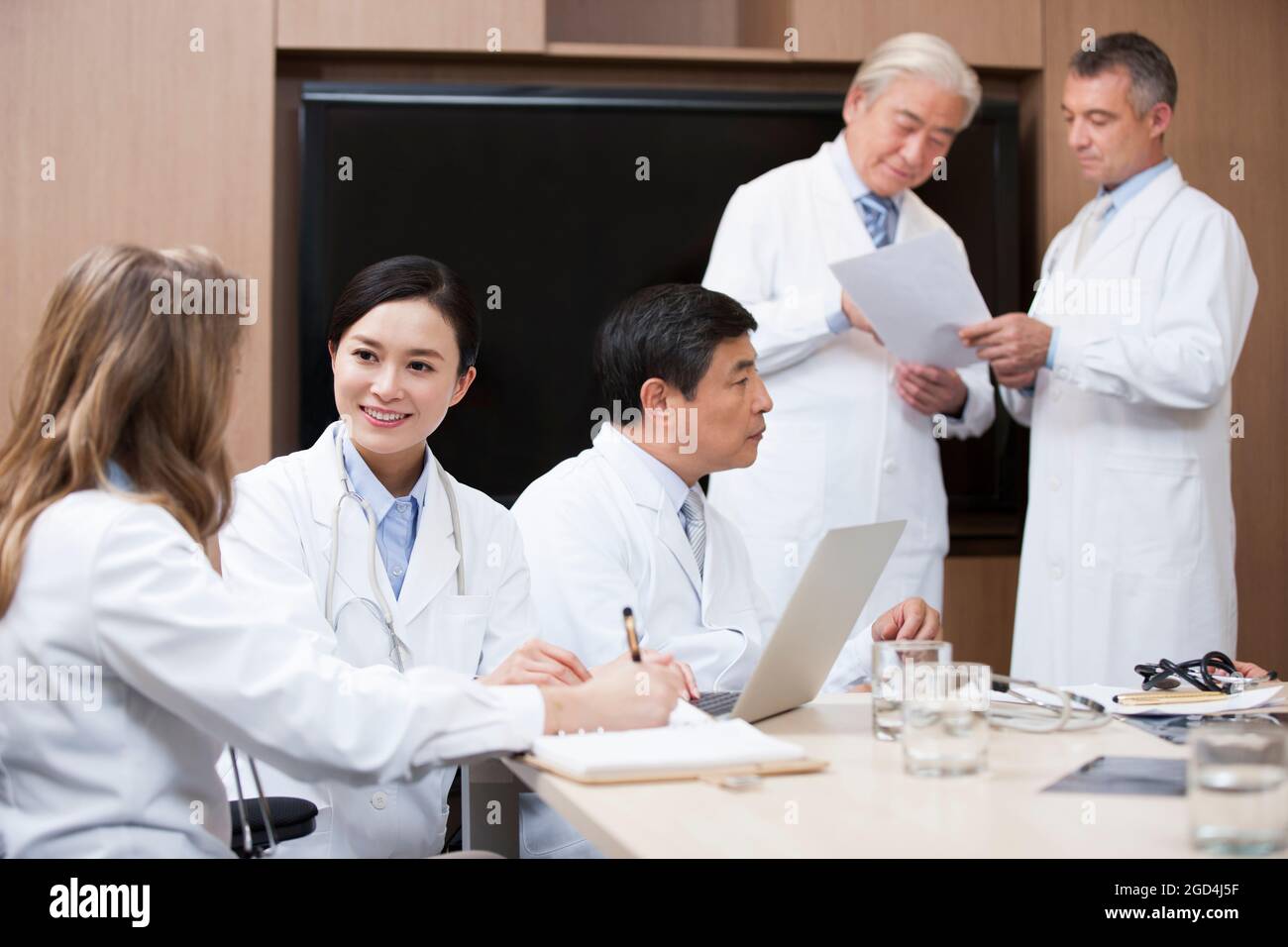 Medical experts holding a meeting Stock Photo - Alamy