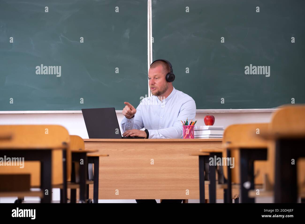 Back to School Concept. School teacher giving virtual teaching remote ...