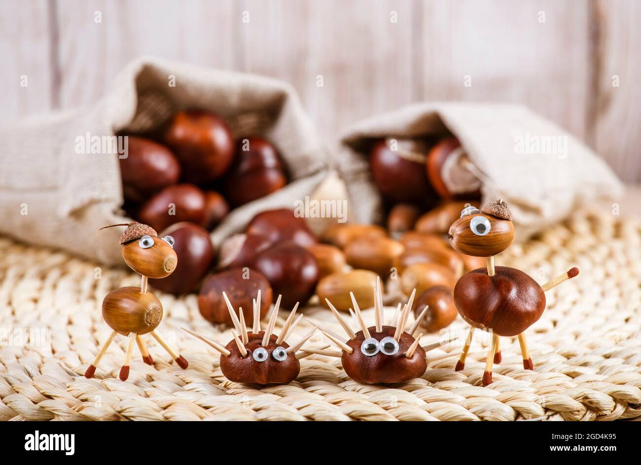 Rustic crafts hi-res stock photography and images - Alamy